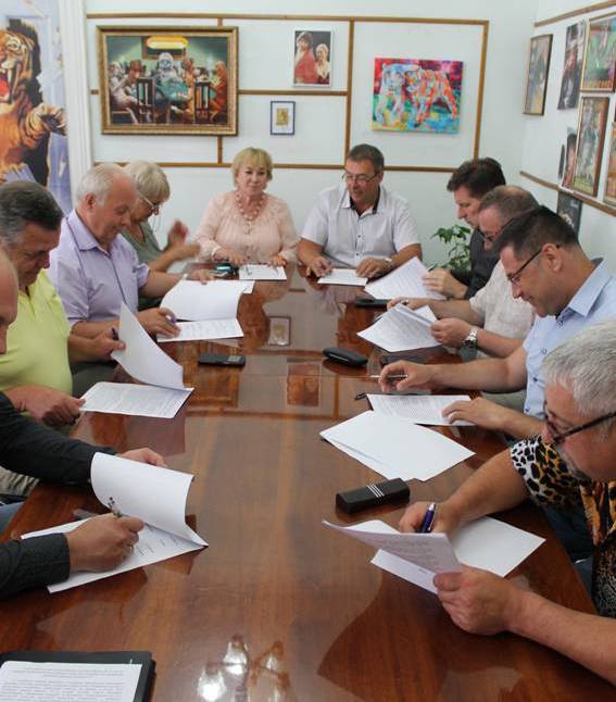 ДЕРЖАВНІ ЦИРКОВІ ПІДПРИЄМСТВА УКЛАЛИ УГОДУ ПРО СПІВРОБІТНИЦТВО ...